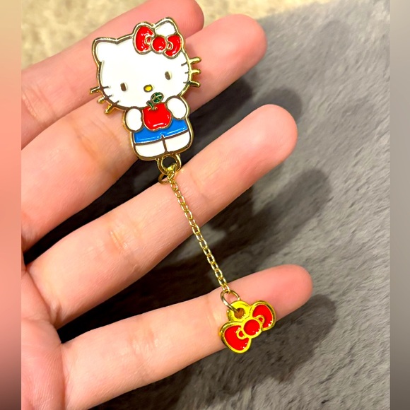 Hello Kitty | Accessories | Rare Hello Kitty Pin With Red Bow Chain ...